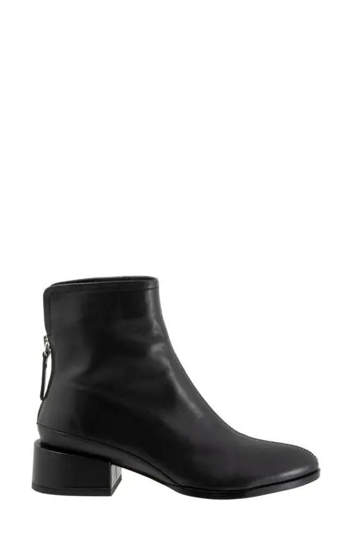 Eos Cast Leather Bootie - Black