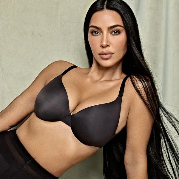 SKIMS Full Coverage Bra | Deep Neutral | | Smoothing Intimates - Onyx