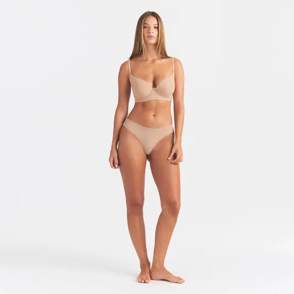 SKIMS Back Smoothing Full Coverage Bra | Medium Neutral | | Fits Everybody - Clay