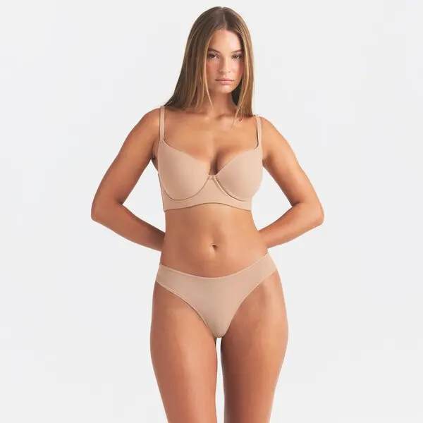 SKIMS Back Smoothing Full Coverage Bra | Light Neutral | | Fits Everybody - Clay