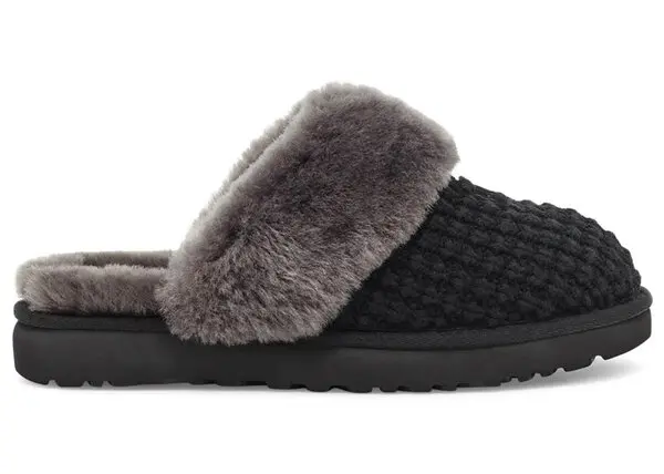 UGG Cozy Slipper - Black