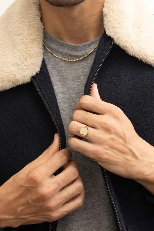 ORADINA 10k Gold Duke Signet Ring