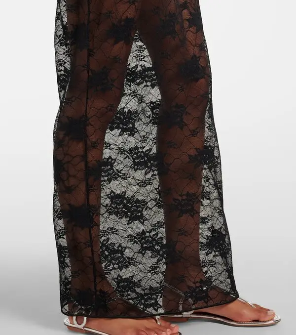 Oseree Lace Maxi Dress