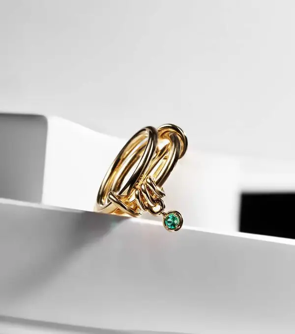 SPINELLI KILCOLLIN Piera 18kt Linked Rings With Emerald - Gold