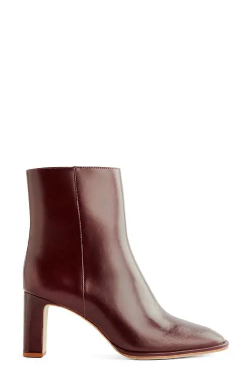 REFORMATION Gillian Bootie - Ruby