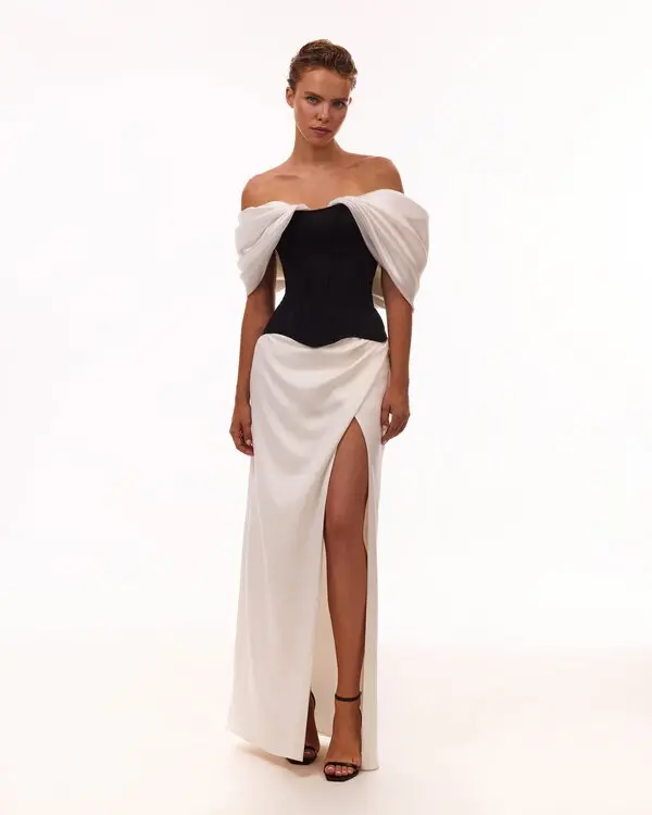 MILLA Fitted Maxi Skirt With Slit - White