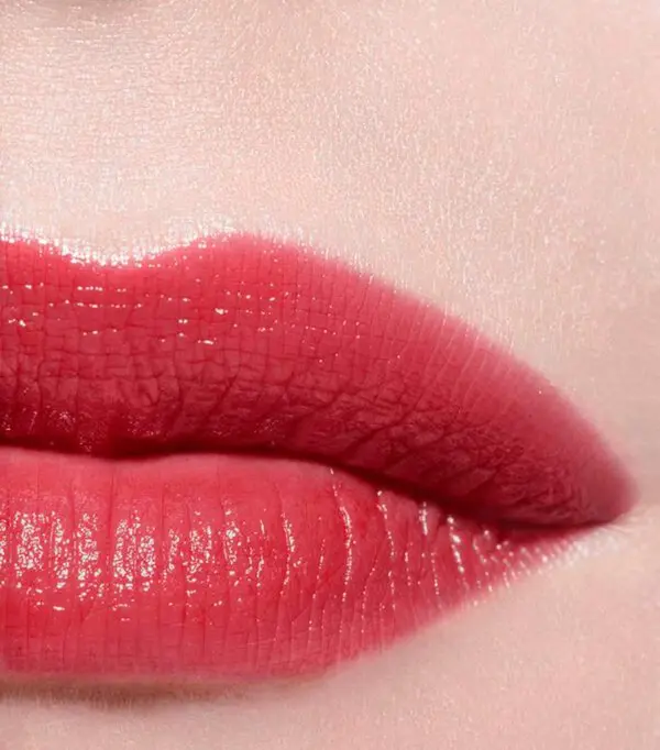 Chanel Rouge Coco Baume - Pink