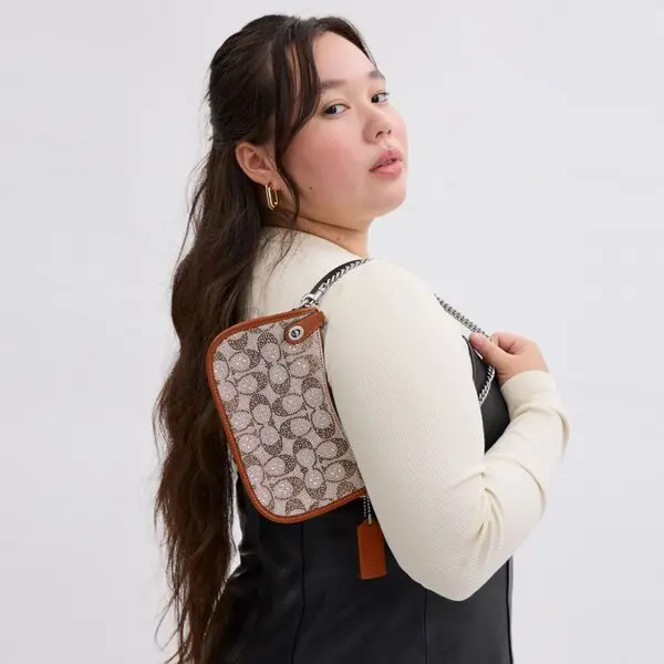 COACH Swinger Bag 20 With Chain In Signature Jacquard