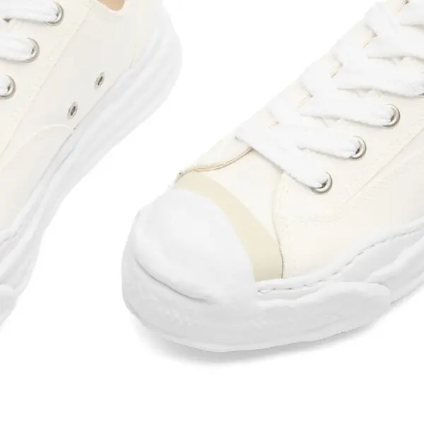 Mihara Yasuhiro Peterson Lowcut Sneakers - White
