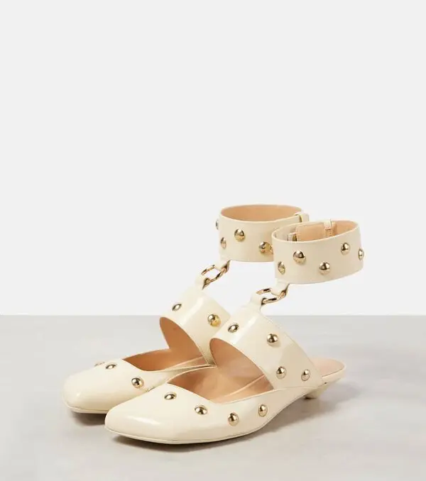 Chloé Jade Studded Leather Sandals - White