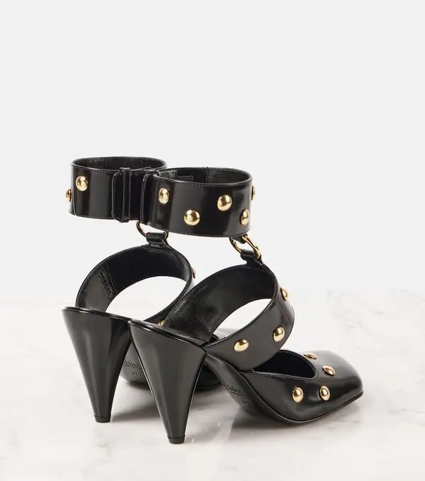 Chloé Jade Studded Leather Pumps - Black