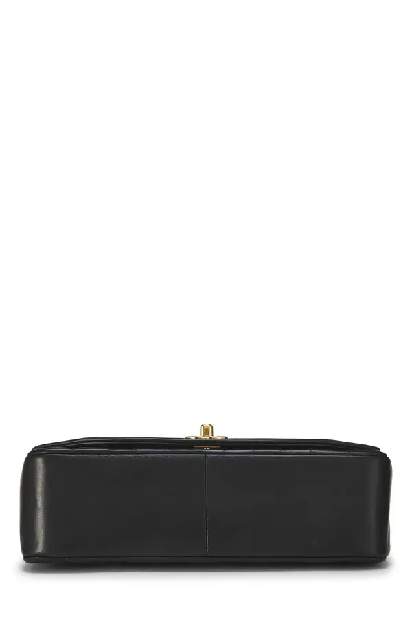 Chanel Quilted Lambskin Classic Flap Medium