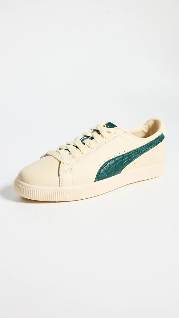 Puma Clyde Players Lane Sneakers In Creamy Vanilla/Dark  display picture 2