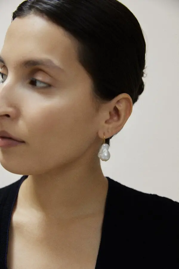 LIFFNER Minimalist Baroque Pearl Earrings