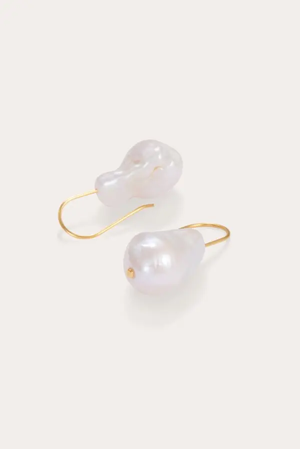 LIFFNER Minimalist Baroque Pearl Earrings