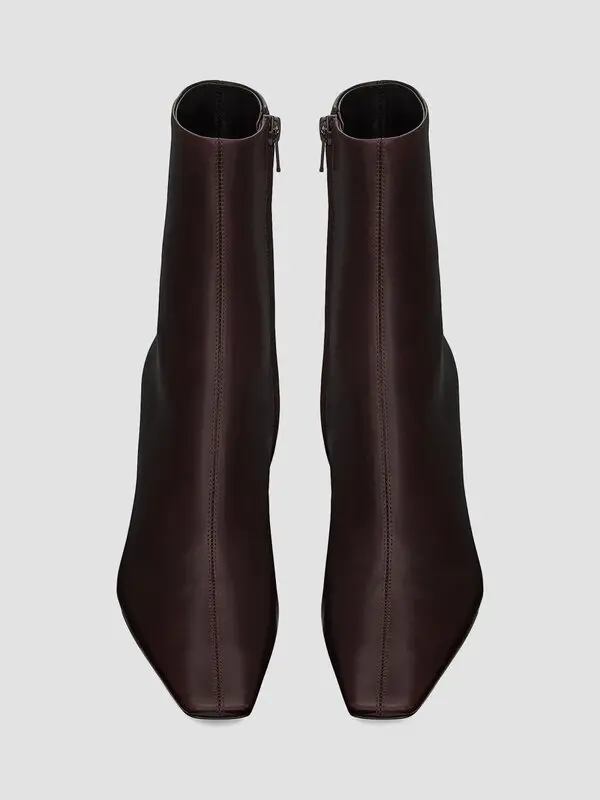 Saint Laurent Jill Booties In Smooth Leather - Marron Glace
