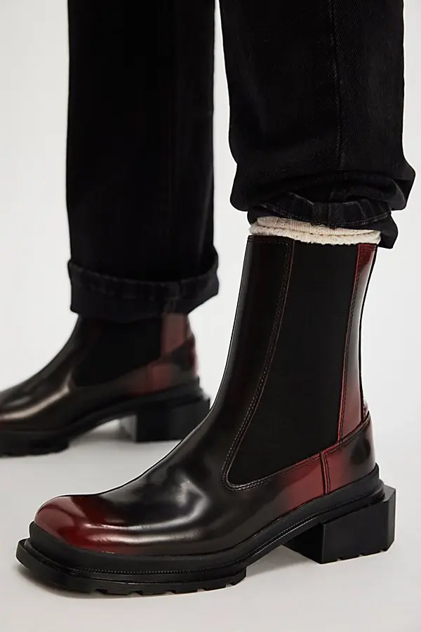 Dr. Martens Maybole Chelsea Boots - Black/cherry