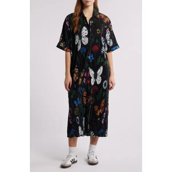 DRESSED IN LALA Print Plissé Satin Shirtdress - Folklore