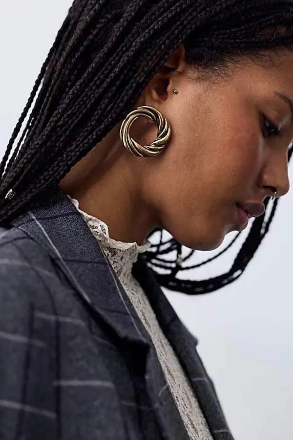 Free People Una Hoop Earrings - Twisted Loop Gold