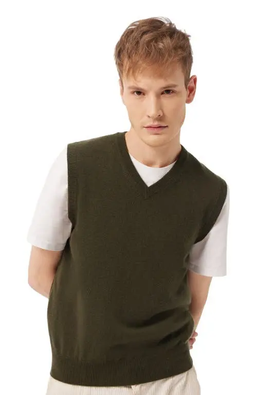 GOBI MONGOLIAN CASHMERE Essential V-neck Cashmere Vest