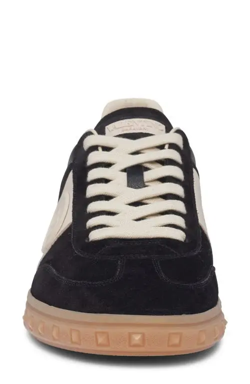 Valentino Garavani Upvillage Low Top Sneakers - Black Multi
