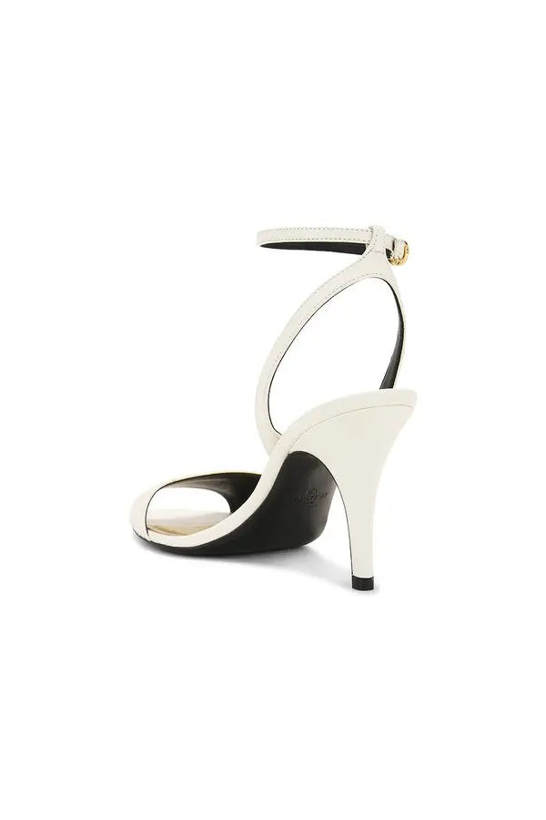 Valentino Garavani Ladycrush Sandal - Ivory