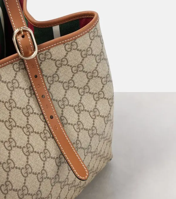 Gucci Gg Emblem Large Tote Bag - Beige