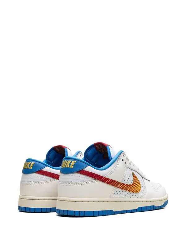 Nike Dunk Low Harlem Globetrotters Sneakers - White