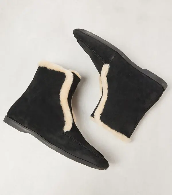 TOTEME Shearling-lined Leather Ankle Boots - Black