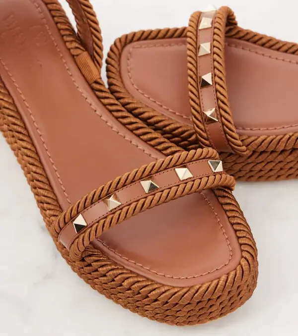 Valentino Garavani Rockstud Torchon Leather Espadrilles - Brown