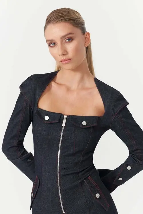 JENDUE Harvey Denim Jumpsuit With Contrast Stitching And Square Neckline