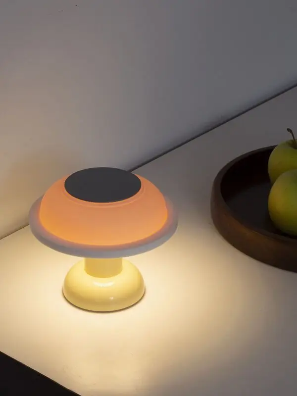 SOWDEN Pl4 Portable Lamp