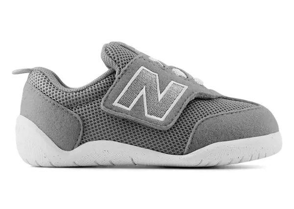 NEW BALANCE Firstin Sneakers