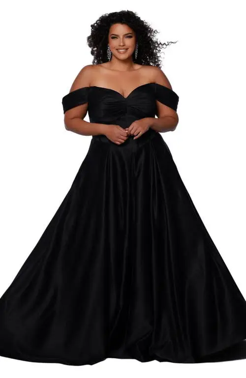 SYDNEY'S CLOSET Sweetheart Neckline Off-the-shoulder A-line Gown - Onyx