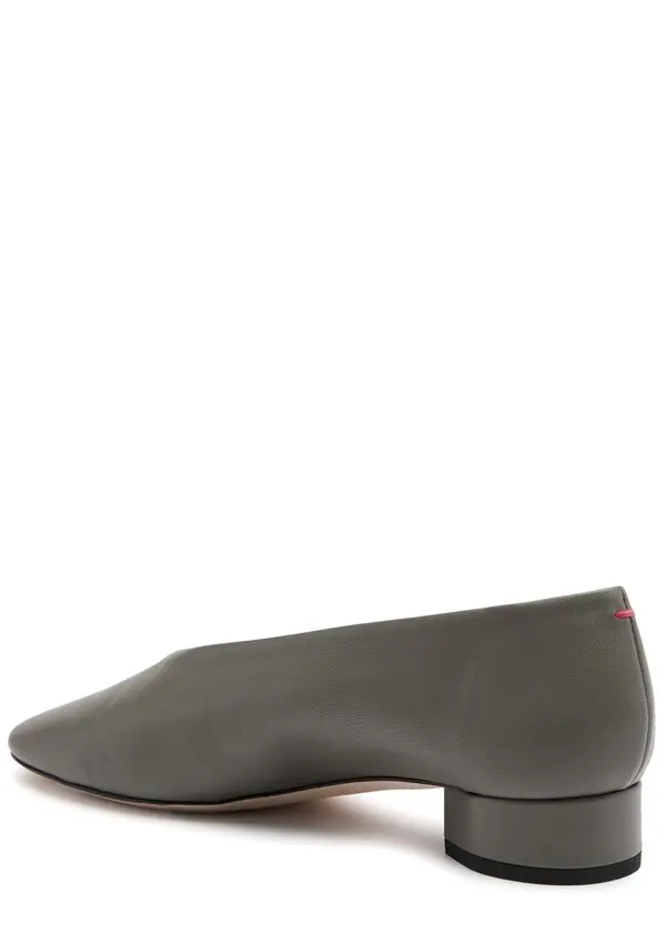 AeydĒ Delia 30 Leather Pumps