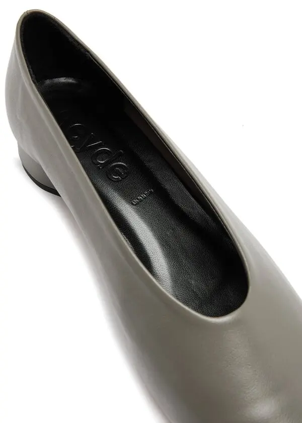 AeydĒ Delia 30 Leather Pumps