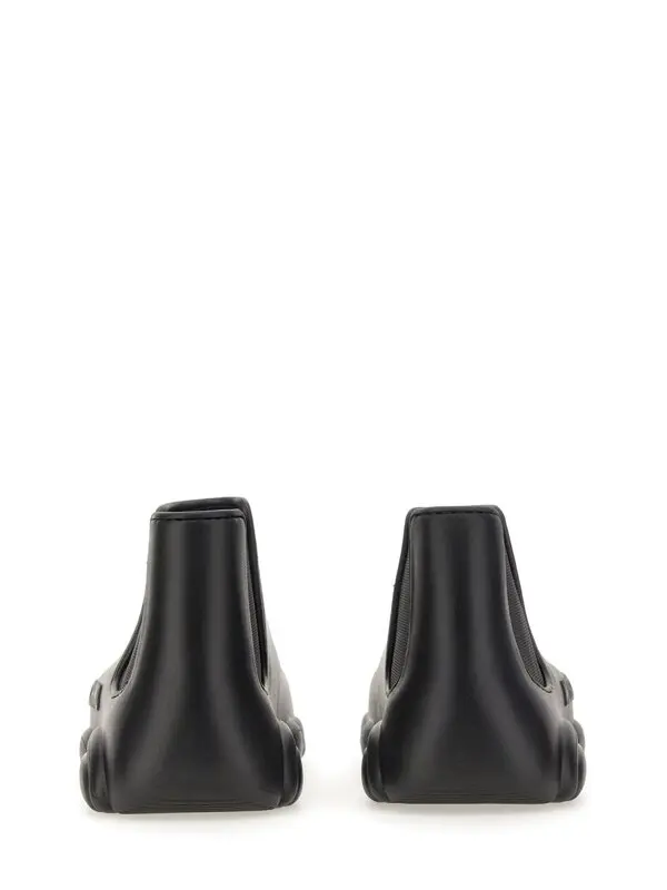 Moschino Chelsea Boots