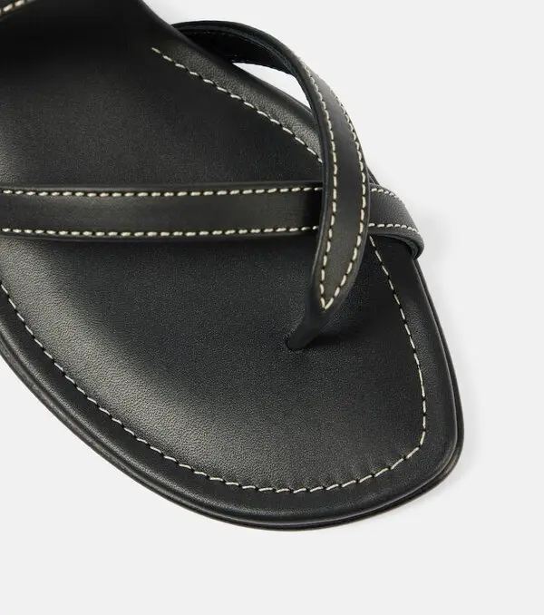 Manolo Blahnik Susacru Leather Thong Sandals - Black