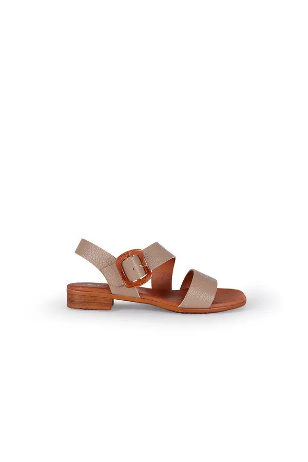 MENINA STEP Juliette Buckle Sandals - Natural