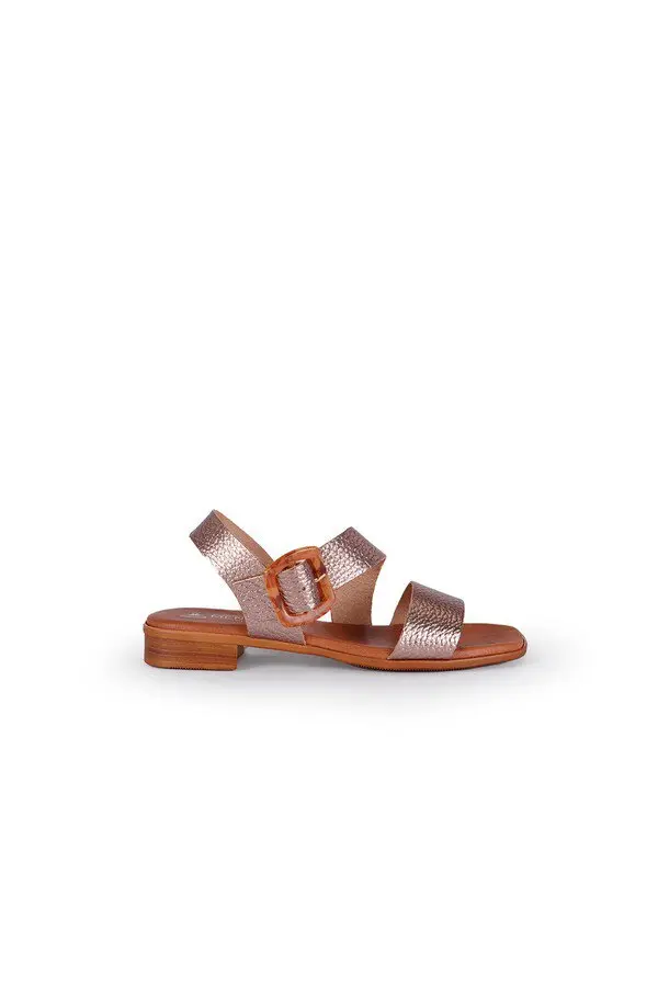 MENINA STEP Juliette Buckle Sandals - Metallic
