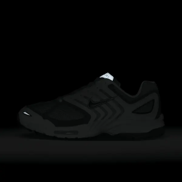 Nike Pegasus 2005 Athletic Shoes