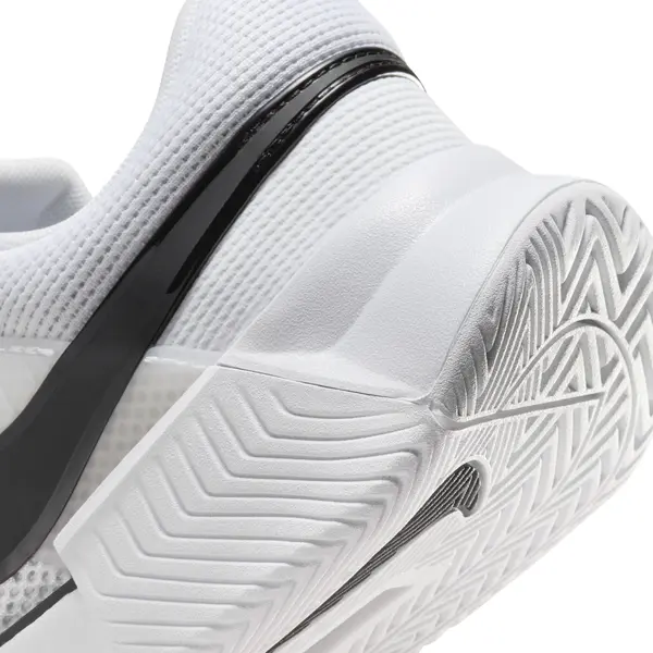 Nike Zoom Gp Challenge 1 Hard Court Tennis Shoes - White