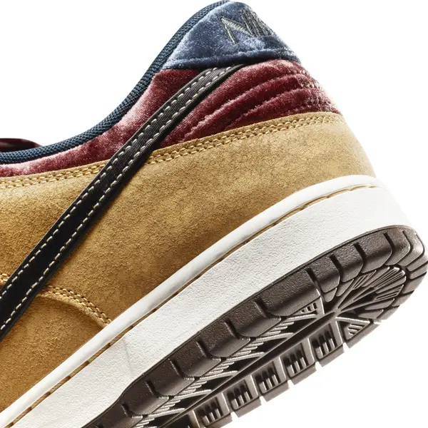 Nike Dunk Low Pro Skate Shoes