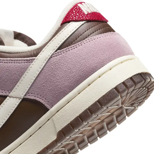 Nike Dunk Low Sneakers - Brown