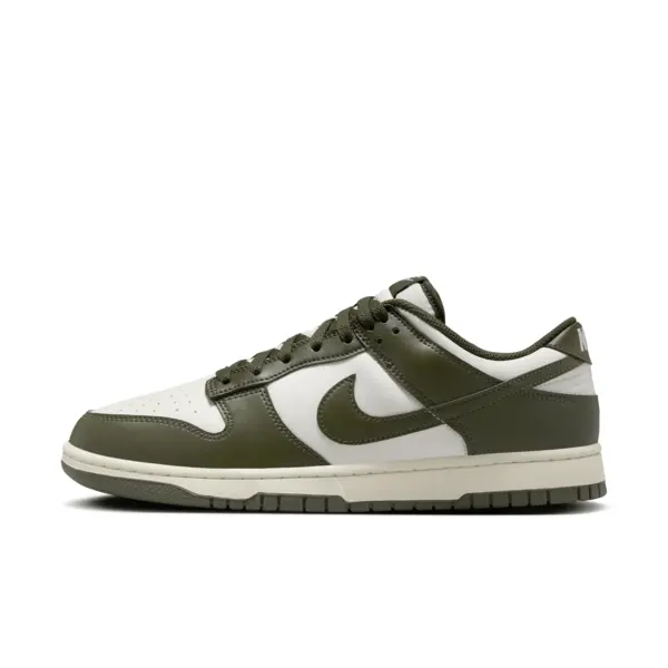 Nike Dunk Low Retro Sneakers