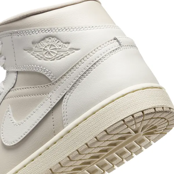 JORDAN Air 1 Mid Shoes