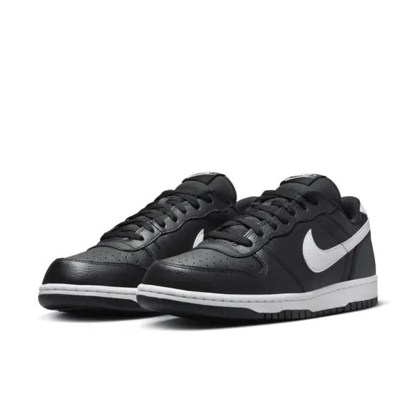 Nike Low Top Sneakers