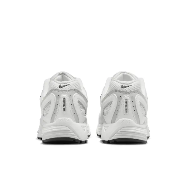 Nike Air Pegasus 2005 Sneakers - White