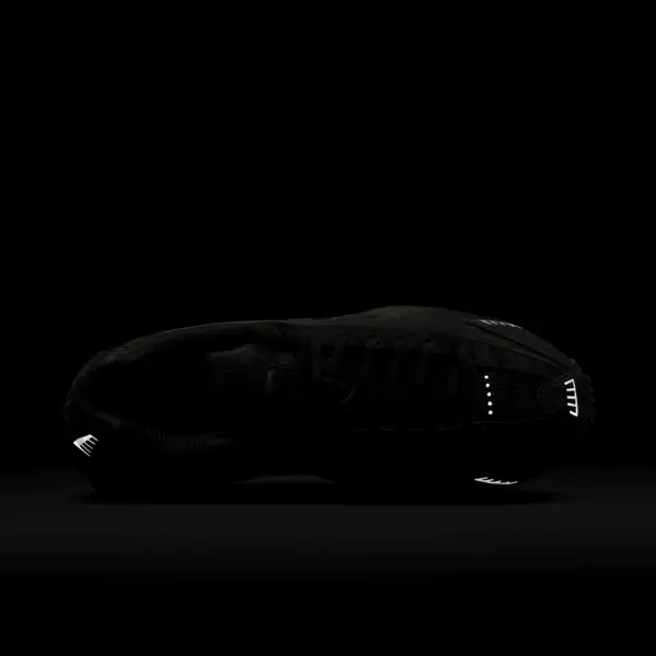 Nike Shox R4 Sneakers - Black