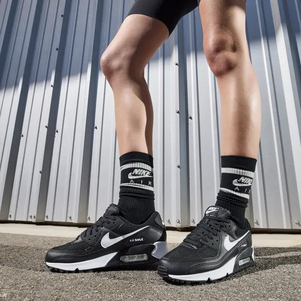 Nike Air Max 90 Sneakers - Black